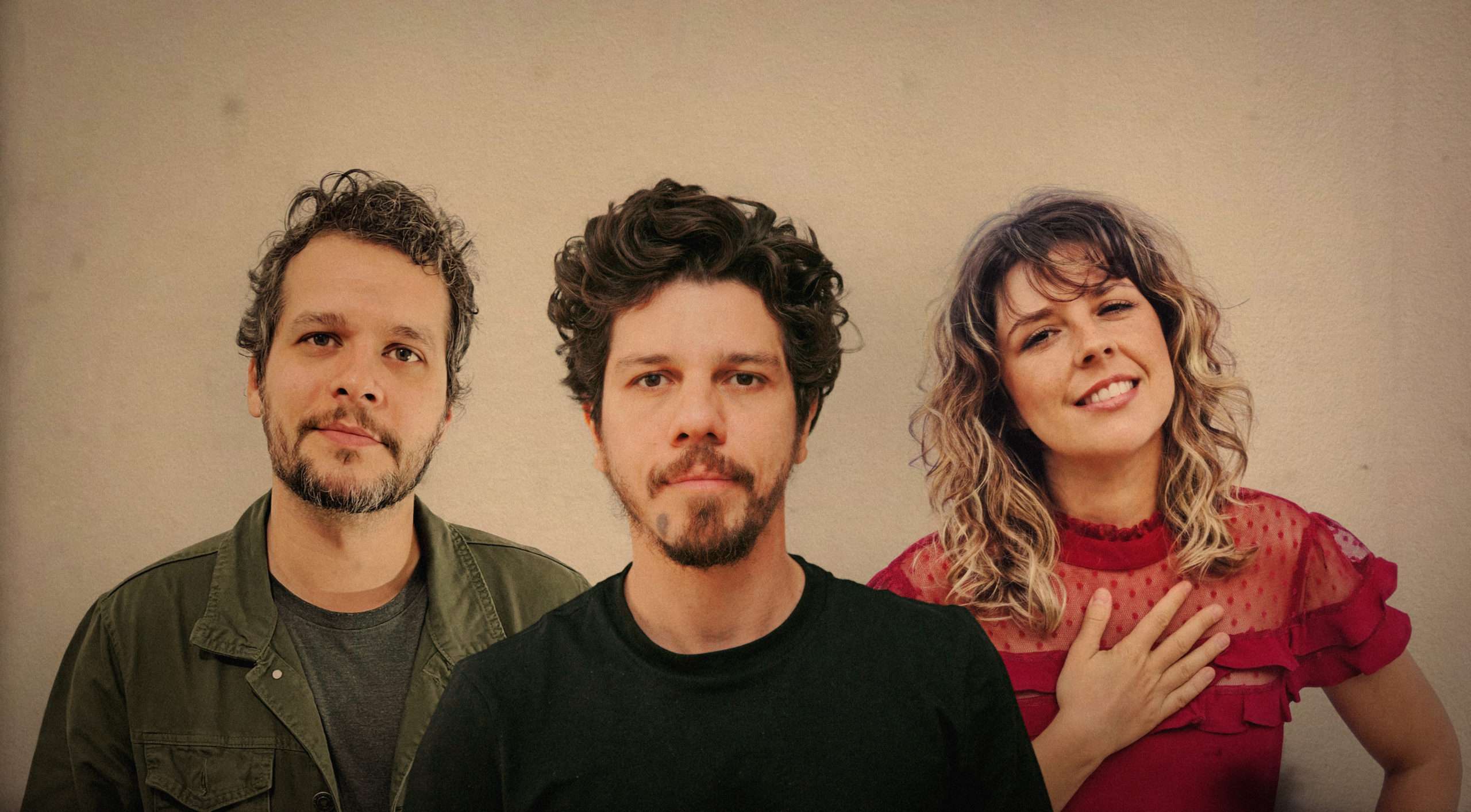 Vanguart lança o sentimental novo álbum "Oceano Rubi"